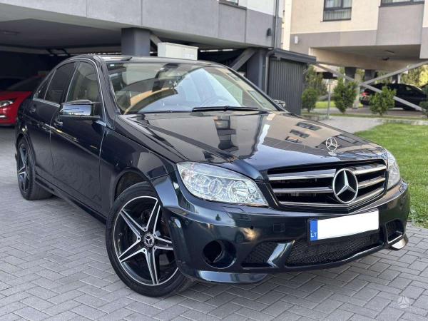 Zaļš Mercedes-Benz c-320 2007 Kauņa, ar dzinēja tilpumu 2.99 L un nobraukumu 400 tūkst. km par 3500 €, foto 2 vietnē AUTOMOTO.COM.LV
