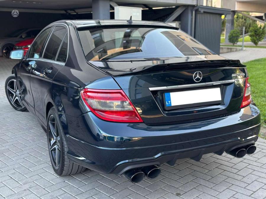 Zaļš Mercedes-Benz c-320 2007 Kauņa, ar dzinēja tilpumu 2.99 L un nobraukumu 400 tūkst. km par 3500 €, foto 5 vietnē AUTOMOTO.COM.LV