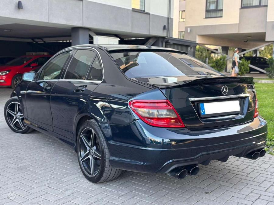 Zaļš Mercedes-Benz c-320 2007 Kauņa, ar dzinēja tilpumu 2.99 L un nobraukumu 400 tūkst. km par 3500 €, foto 9 vietnē AUTOMOTO.COM.LV
