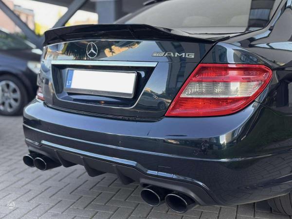 Zaļš Mercedes-Benz c-320 2007 Kauņa, ar dzinēja tilpumu 2.99 L un nobraukumu 400 tūkst. km par 3500 €, foto 9 vietnē AUTOMOTO.COM.LV