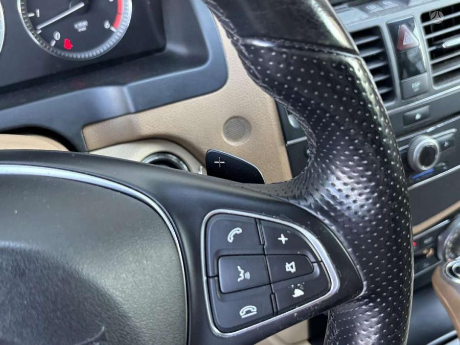 Zaļš Mercedes-Benz c-320 2007 Kauņa, ar dzinēja tilpumu 2.99 L un nobraukumu 400 tūkst. km par 3500 €, foto 19 vietnē AUTOMOTO.COM.LV