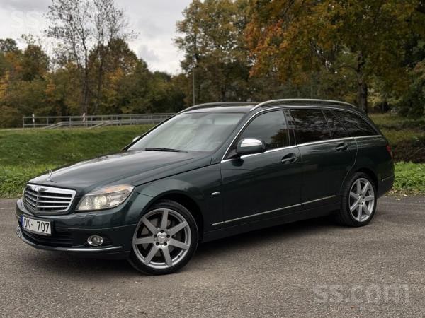 Мерседес Ц 320 2008 в Екабпилс на AUTOMOTO.COM.LV Зеленый Мерседес Ц 320 2008 в Екабпилс, объемом двигателя 3.00 л и пробегом 316 тыс. км за 5550 €, фото 4 на AUTOMOTO.COM.LV
