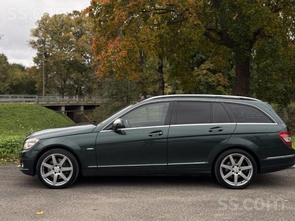 Мерседес Ц 320 2008 в Екабпилс на AUTOMOTO.COM.LV Зеленый Мерседес Ц 320 2008 в Екабпилс, объемом двигателя 3.00 л и пробегом 316 тыс. км за 5550 €, фото 6 на AUTOMOTO.COM.LV