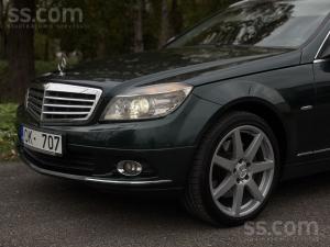 Zaļš Mercedes-Benz c-320 2008 Jēkabpils, ar dzinēja tilpumu 3.00 L un nobraukumu 316 tūkst. km par 5550 €, foto 12 vietnē AUTOMOTO.COM.LV