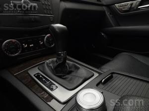 Zaļš Mercedes-Benz c-320 2008 Jēkabpils, ar dzinēja tilpumu 3.00 L un nobraukumu 316 tūkst. km par 5550 €, foto 16 vietnē AUTOMOTO.COM.LV