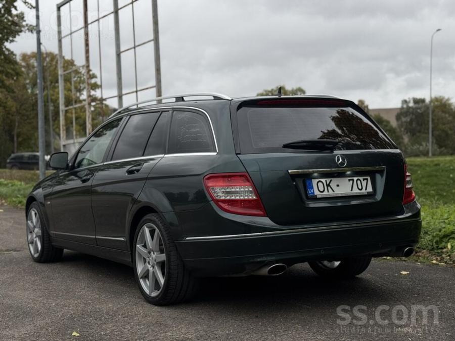 Zaļš Mercedes-Benz c-320 2008 Jēkabpils, ar dzinēja tilpumu 3.00 L un nobraukumu 316 tūkst. km par 5550 €, foto 9 vietnē AUTOMOTO.COM.LV