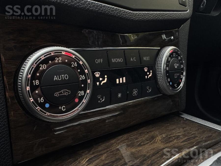 Zaļš Mercedes-Benz c-320 2008 Jēkabpils, ar dzinēja tilpumu 3.00 L un nobraukumu 316 tūkst. km par 5550 €, foto 18 vietnē AUTOMOTO.COM.LV