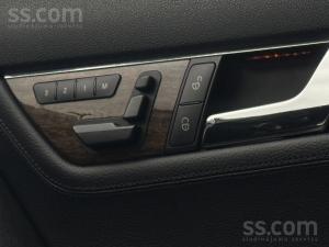 Zaļš Mercedes-Benz c-320 2008 Jēkabpils, ar dzinēja tilpumu 3.00 L un nobraukumu 316 tūkst. km par 5550 €, foto 34 vietnē AUTOMOTO.COM.LV