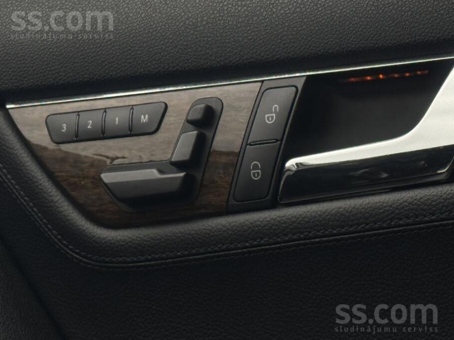 Zaļš Mercedes-Benz c-320 2008 Jēkabpils, ar dzinēja tilpumu 3.00 L un nobraukumu 316 tūkst. km par 5550 €, foto 34 vietnē AUTOMOTO.COM.LV