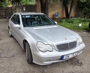 Pelēks Mercedes-Benz c-320 2000 Daugavpils, ar dzinēja tilpumu 3.20 L un nobraukumu 250 tūkst. km par 3000 €, foto  vietnē AUTOMOTO.COM.LV