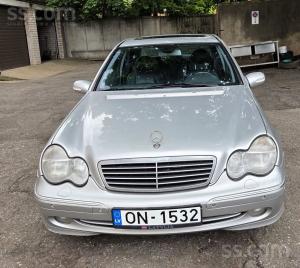 Pelēks Mercedes-Benz c-320 2000 Daugavpils, ar dzinēja tilpumu 3.20 L un nobraukumu 250 tūkst. km par 3000 €, foto 8 vietnē AUTOMOTO.COM.LV
