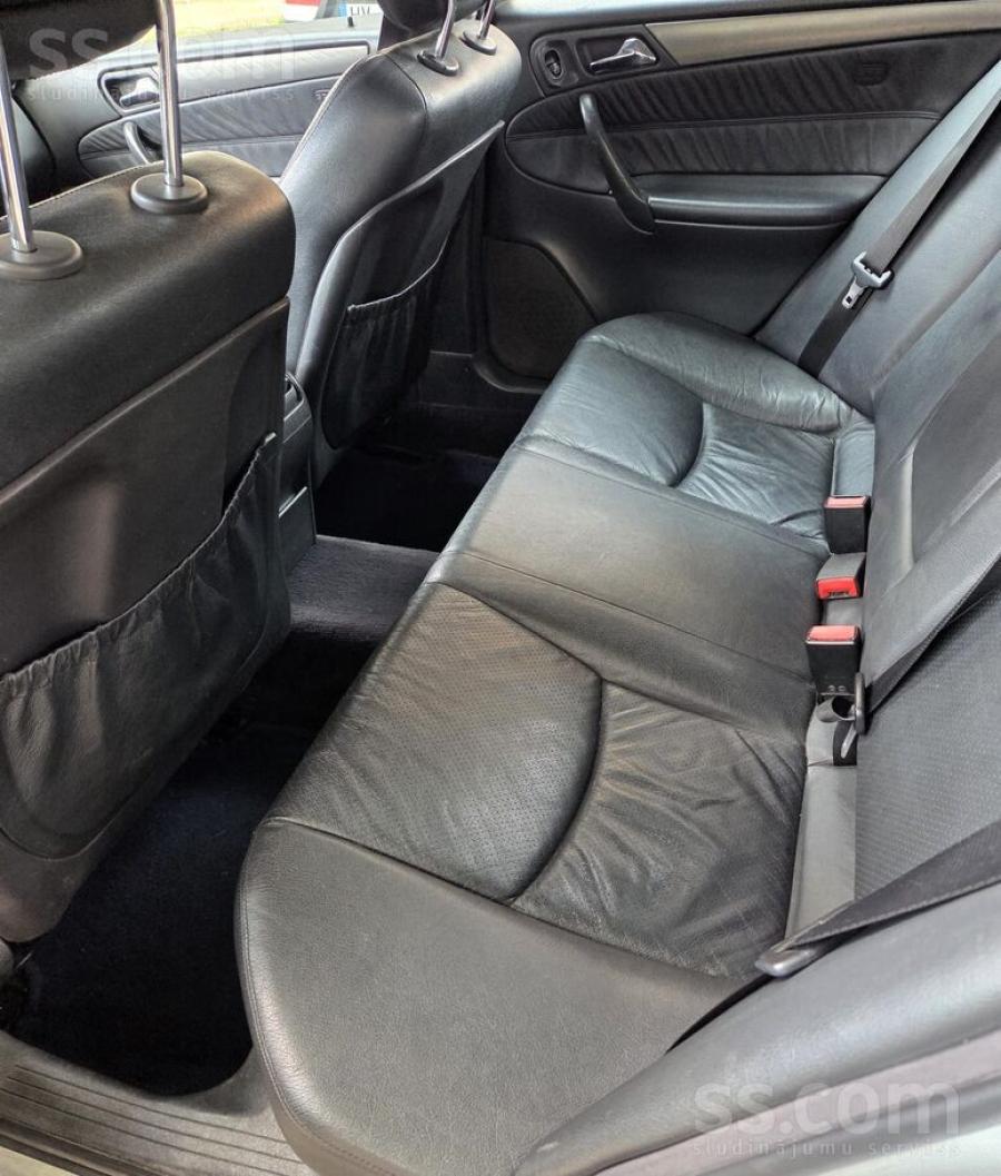 Pelēks Mercedes-Benz c-320 2000 Daugavpils, ar dzinēja tilpumu 3.20 L un nobraukumu 250 tūkst. km par 3000 €, foto 10 vietnē AUTOMOTO.COM.LV