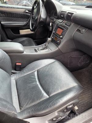 Pelēks Mercedes-Benz c-320 2000 Daugavpils, ar dzinēja tilpumu 3.20 L un nobraukumu 250 tūkst. km par 3000 €, foto 12 vietnē AUTOMOTO.COM.LV