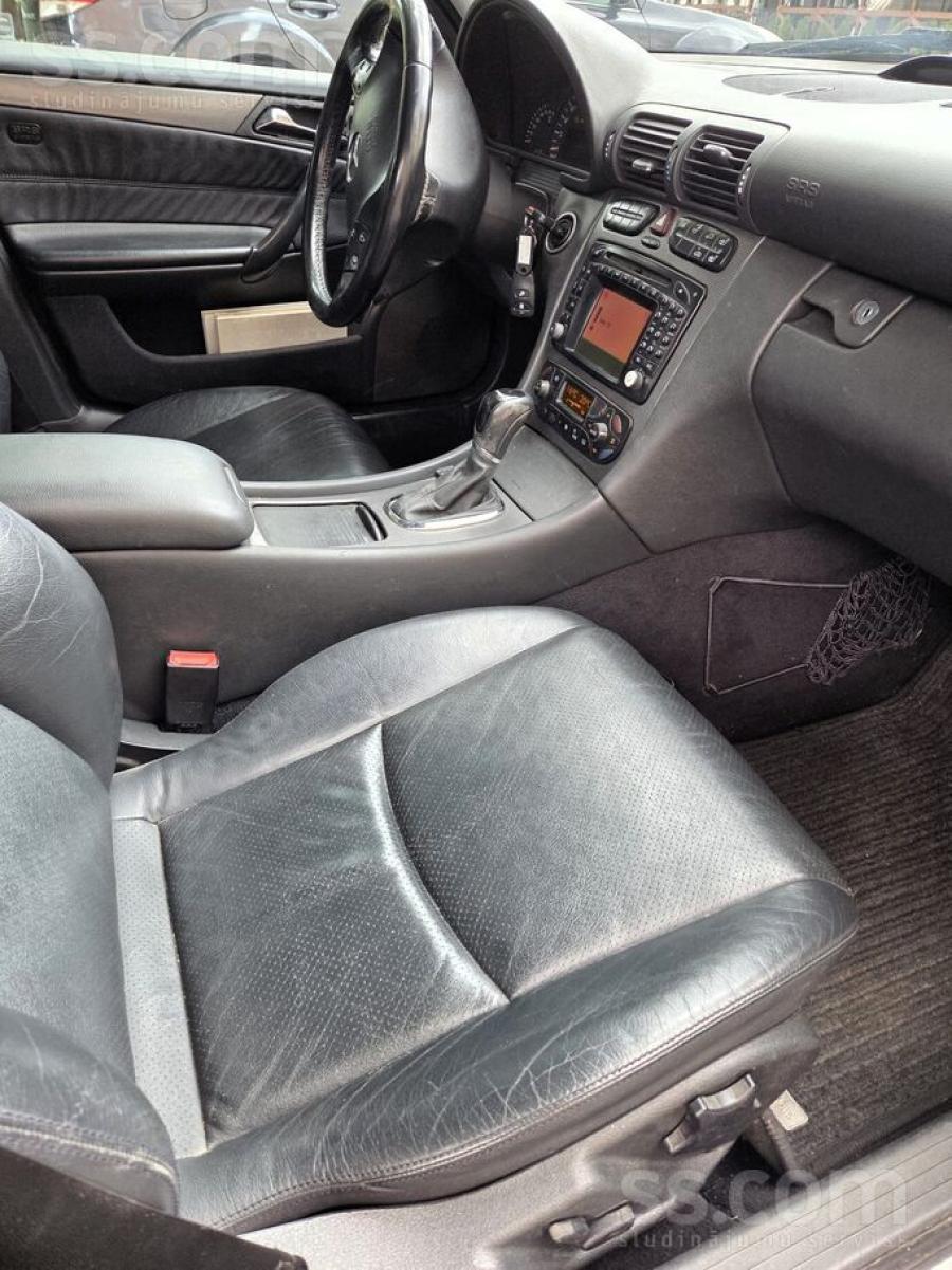Pelēks Mercedes-Benz c-320 2000 Daugavpils, ar dzinēja tilpumu 3.20 L un nobraukumu 250 tūkst. km par 3000 €, foto 12 vietnē AUTOMOTO.COM.LV