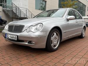 Серый Мерседес Ц 320 2001 в Рига, объемом двигателя 3.20 л и пробегом 0 тыс. км за 4500 €, фото 3 на AUTOMOTO.COM.LV