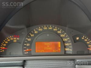 Серый Мерседес Ц 320 2001 в Рига, объемом двигателя 3.20 л и пробегом 0 тыс. км за 4500 €, фото 7 на AUTOMOTO.COM.LV