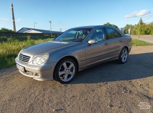 Grey Mercedes-Benz c-320 2005 in Siauliai, with an engine capacity of 3.00 L and mileage of 304 thousand km for 3700 €, photo 11 on AUTOMOTO.COM.LV