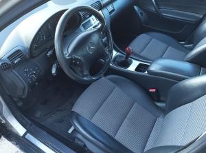 Grey Mercedes-Benz c-320 2005 in Siauliai, with an engine capacity of 3.00 L and mileage of 304 thousand km for 3700 €, photo 17 on AUTOMOTO.COM.LV