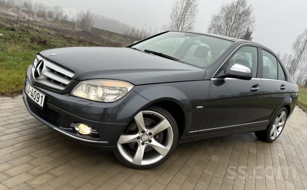 Grey Mercedes-Benz c-320 2007 in Riga, with an engine capacity of 3.00 L and mileage of 241 thousand km for 5499 €, photo 1 on AUTOMOTO.COM.LV