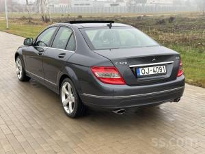 Pelēks Mercedes-Benz c-320 2007 Rīga, ar dzinēja tilpumu 3.00 L un nobraukumu 241 tūkst. km par 5499 €, foto 4 vietnē AUTOMOTO.COM.LV
