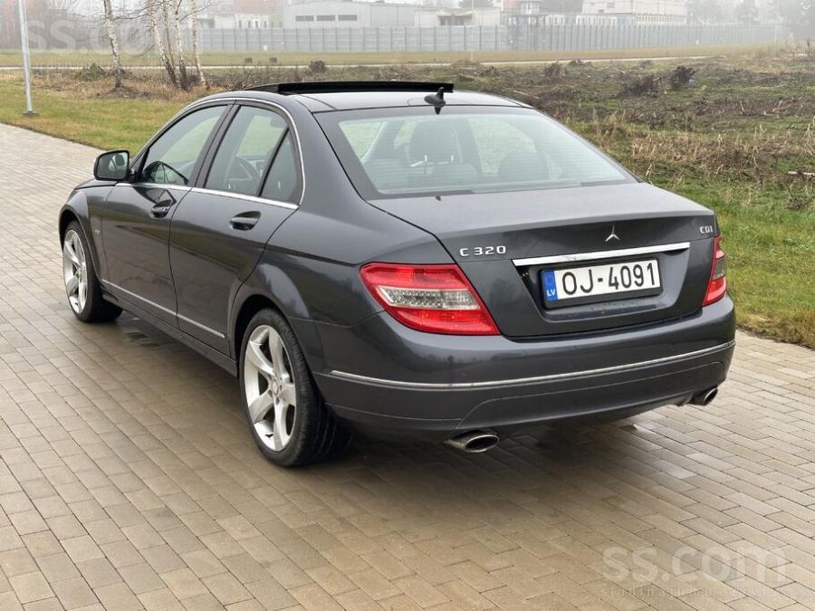 Pelēks Mercedes-Benz c-320 2007 Rīga, ar dzinēja tilpumu 3.00 L un nobraukumu 241 tūkst. km par 5499 €, foto 4 vietnē AUTOMOTO.COM.LV