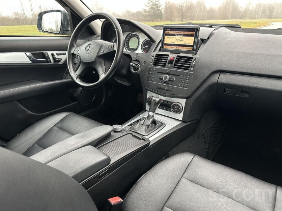 Pelēks Mercedes-Benz c-320 2007 Rīga, ar dzinēja tilpumu 3.00 L un nobraukumu 241 tūkst. km par 5499 €, foto 11 vietnē AUTOMOTO.COM.LV