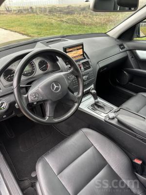 Pelēks Mercedes-Benz c-320 2007 Rīga, ar dzinēja tilpumu 3.00 L un nobraukumu 241 tūkst. km par 5499 €, foto 15 vietnē AUTOMOTO.COM.LV