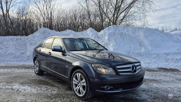 Grey Mercedes-Benz c-320 2007 in Klaipeda, with an engine capacity of 2.99 L and mileage of 335 thousand km for 3599 €, photo 6 on AUTOMOTO.COM.LV