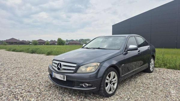 Grey Mercedes-Benz c-320 2007 in Klaipeda, with an engine capacity of 2.99 L and mileage of 328 thousand km for 2450 €, photo 1 on AUTOMOTO.COM.LV