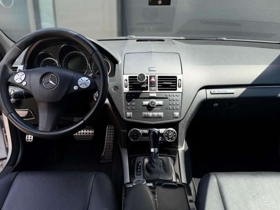 Серый Мерседес Ц 320 2007 в Каунас, объемом двигателя 3.00 л и пробегом 315 тыс. км за 5450 €, фото 19 на AUTOMOTO.COM.LV