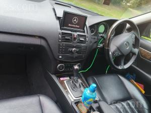 Grey Mercedes-Benz c-320 2007 in Rezekne, with an engine capacity of 3.00 L and mileage of 187 thousand km for 2200 €, photo 4 on AUTOMOTO.COM.LV