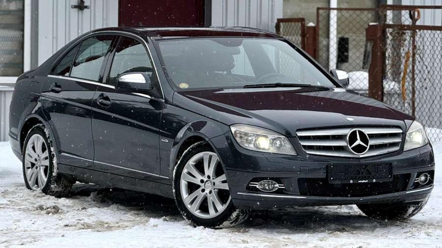 Pelēks Mercedes-Benz c-320 2008 Ukmergė, ar dzinēja tilpumu 2.99 L un nobraukumu 269 tūkst. km par 5500 €, foto 1 vietnē AUTOMOTO.COM.LV