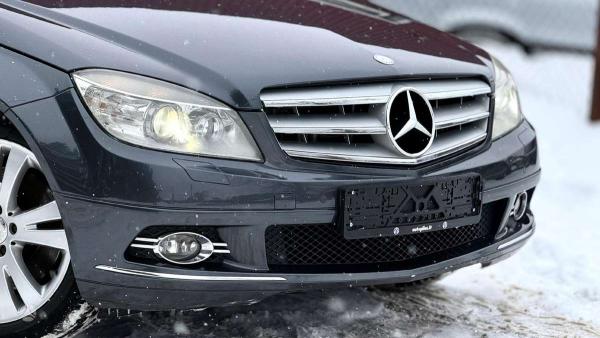 Pelēks Mercedes-Benz c-320 2008 Ukmergė, ar dzinēja tilpumu 2.99 L un nobraukumu 269 tūkst. km par 5500 €, foto 9 vietnē AUTOMOTO.COM.LV