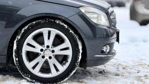 Pelēks Mercedes-Benz c-320 2008 Ukmergė, ar dzinēja tilpumu 2.99 L un nobraukumu 269 tūkst. km par 5500 €, foto 11 vietnē AUTOMOTO.COM.LV