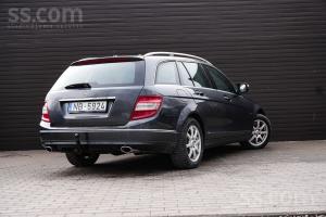 Pelēks Mercedes-Benz c-320 2008 Rīga, ar dzinēja tilpumu 3.00 L un nobraukumu 316 tūkst. km par 5990 €, foto 4 vietnē AUTOMOTO.COM.LV