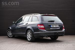 Pelēks Mercedes-Benz c-320 2008 Rīga, ar dzinēja tilpumu 3.00 L un nobraukumu 316 tūkst. km par 5990 €, foto 5 vietnē AUTOMOTO.COM.LV