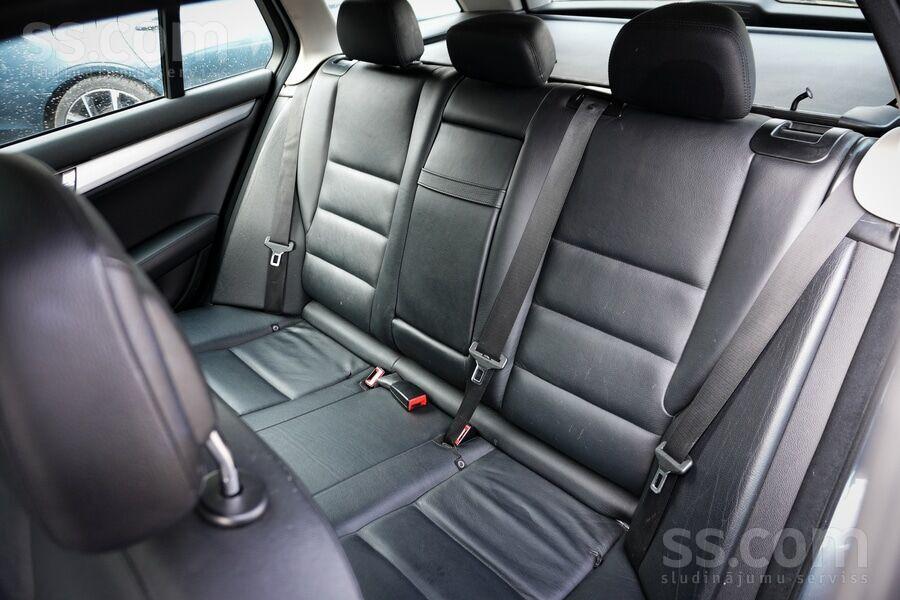 Pelēks Mercedes-Benz c-320 2008 Rīga, ar dzinēja tilpumu 3.00 L un nobraukumu 316 tūkst. km par 5990 €, foto 9 vietnē AUTOMOTO.COM.LV