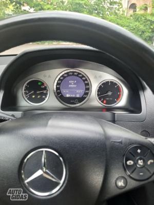 Pelēks Mercedes-Benz c-320 2008 Kauņa, ar dzinēja tilpumu 3.00 L un nobraukumu 480 tūkst. km par 3600 €, foto 5 vietnē AUTOMOTO.COM.LV