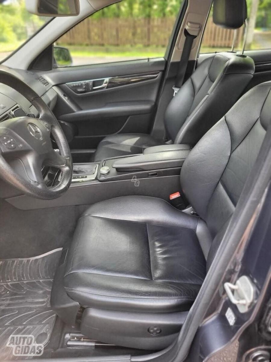 Pelēks Mercedes-Benz c-320 2008 Kauņa, ar dzinēja tilpumu 3.00 L un nobraukumu 480 tūkst. km par 3600 €, foto 9 vietnē AUTOMOTO.COM.LV