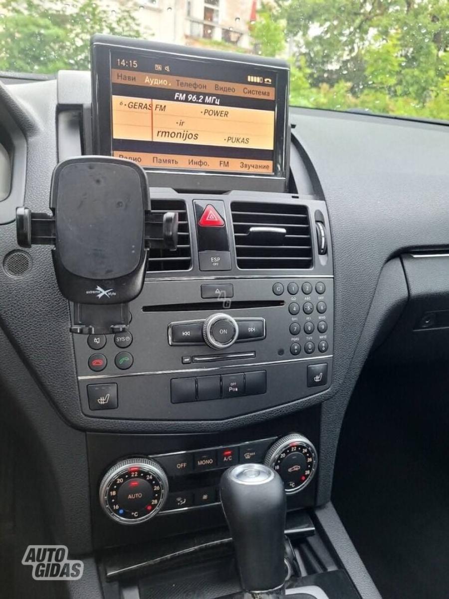Pelēks Mercedes-Benz c-320 2008 Kauņa, ar dzinēja tilpumu 3.00 L un nobraukumu 480 tūkst. km par 3600 €, foto 14 vietnē AUTOMOTO.COM.LV