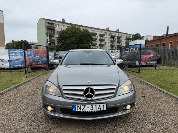 Grey Mercedes-Benz c-320 2008 in Ventspils, with an engine capacity of 3.00 L and mileage of 319 thousand km for 4990 €, photo 2 on AUTOMOTO.COM.LV