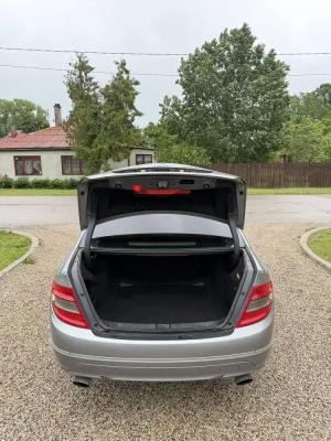 Grey Mercedes-Benz c-320 2008 in Ventspils, with an engine capacity of 3.00 L and mileage of 319 thousand km for 4990 €, photo 14 on AUTOMOTO.COM.LV