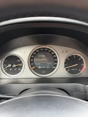 Grey Mercedes-Benz c-320 2008 in Ventspils, with an engine capacity of 3.00 L and mileage of 319 thousand km for 4990 €, photo 18 on AUTOMOTO.COM.LV