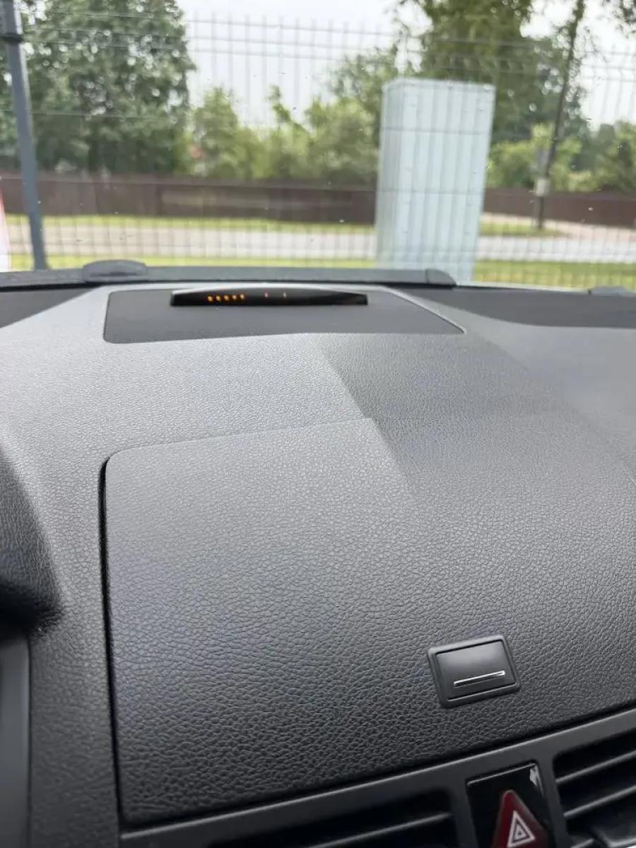 Grey Mercedes-Benz c-320 2008 in Ventspils, with an engine capacity of 3.00 L and mileage of 319 thousand km for 4990 €, photo 22 on AUTOMOTO.COM.LV