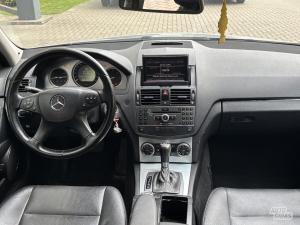 Серый Мерседес Ц 320 2008 в Каунас, объемом двигателя 3.00 л и пробегом 300 тыс. км за 2850 €, фото 17 на AUTOMOTO.COM.LV
