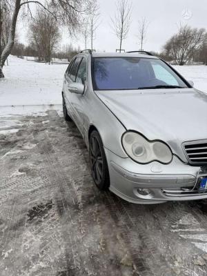 Grey Mercedes-Benz c-320 2006 in Panevezys, with an engine capacity of 3.20 L and mileage of 401 thousand km for 2300 €, photo  on AUTOMOTO.COM.LV