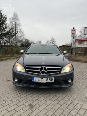Grey Mercedes-Benz c-320 2007 in Vilnius, with an engine capacity of 3.00 L and mileage of 331 thousand km for 3900 €, photo 2 on AUTOMOTO.COM.LV