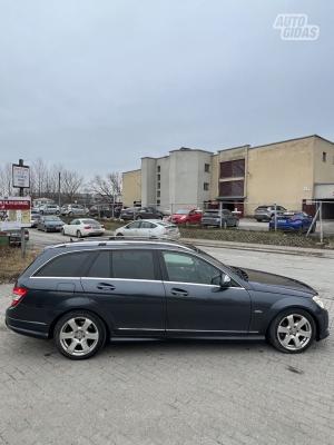 Grey Mercedes-Benz c-320 2007 in Vilnius, with an engine capacity of 3.00 L and mileage of 331 thousand km for 3900 €, photo 5 on AUTOMOTO.COM.LV
