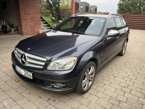 Pelēks Mercedes-Benz c-320 2008 Viļņa, ar dzinēja tilpumu 3.00 L un nobraukumu 355 tūkst. km par 3300 €, foto 2 vietnē AUTOMOTO.COM.LV