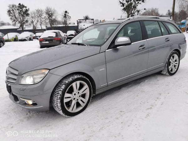Grey Mercedes-Benz c-320 2008 in Prienai, with an engine capacity of 2.99 L and mileage of 281 thousand km for 3850 €, photo 2 on AUTOMOTO.COM.LV